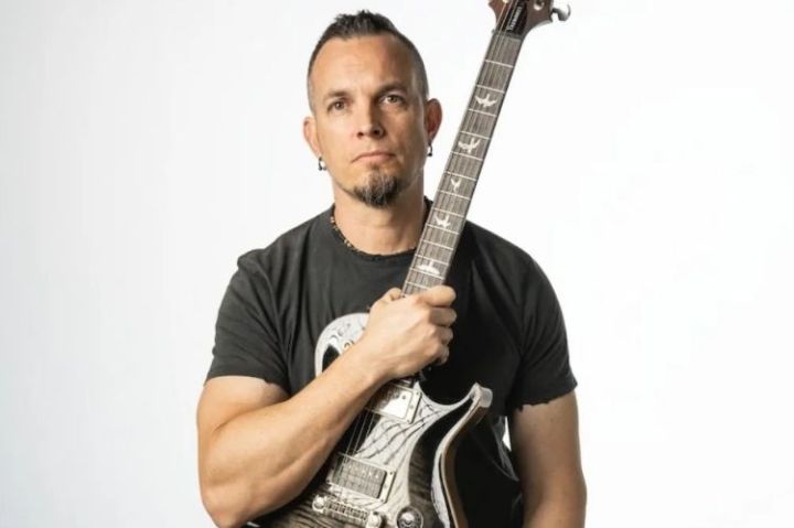 Mark Tremonti: il nuovo album di beneficenza “Tremonti Sings Sinatra” e ...